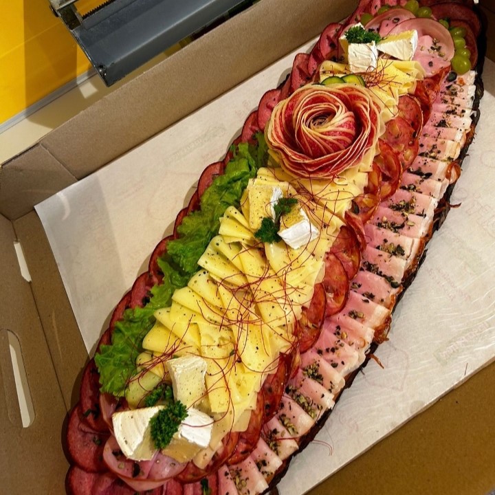 Moakt.at. Platte mit Wurst & Schinken (versch. Größen)
